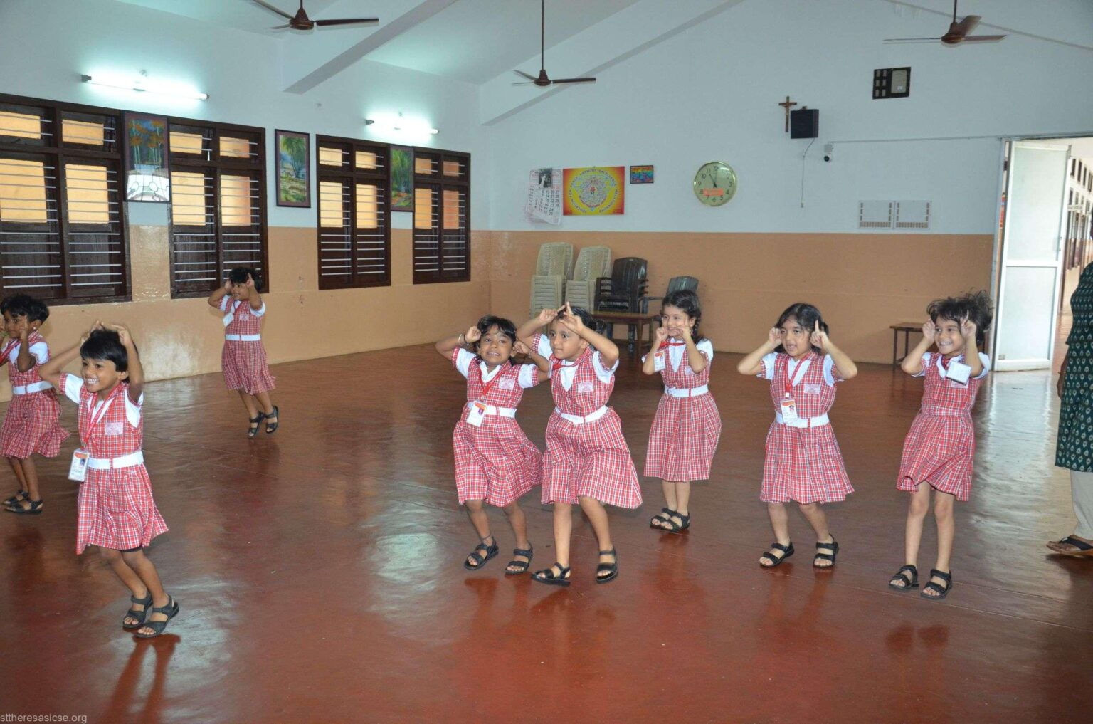 40 Engaging Relay Races for Kids to Enjoy - Meredith Plays